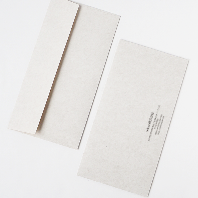 Minimal Center Alignment | カスタムデザイン名刺 whoo